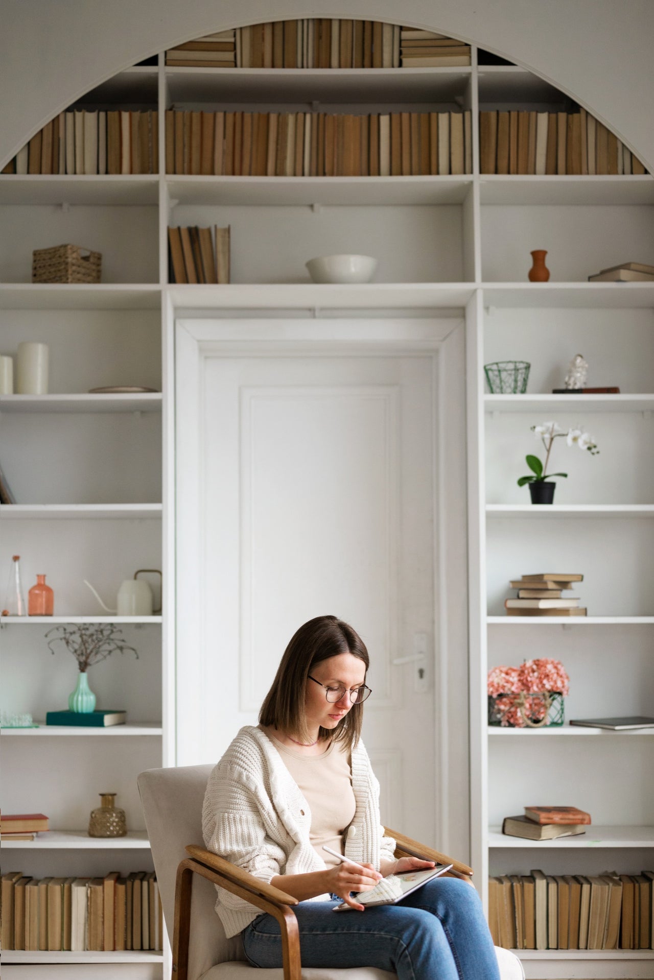 Tall White Bookcase: The Perfect Addition to Your Home – Kids Funnel